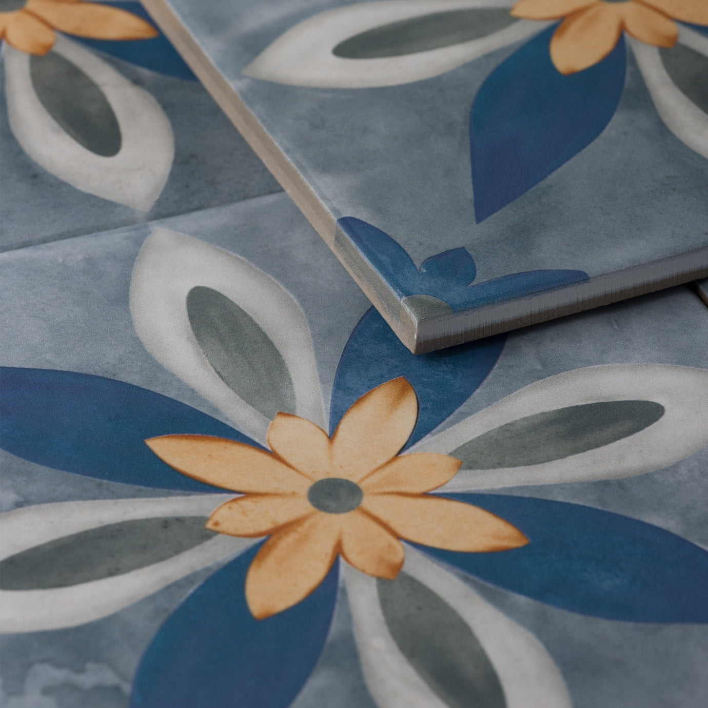 Vintage Baroque Porcelain Tile | Cemento Collection - Cemento Collection